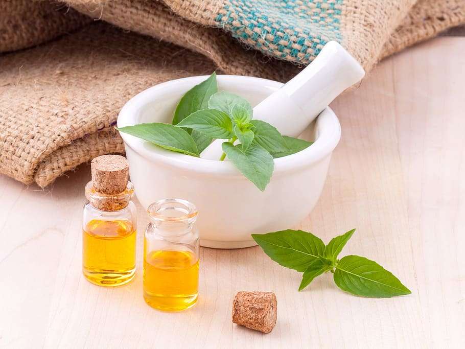 Herbal First Aid - Assembling a Kit - LittleHomeSteaders