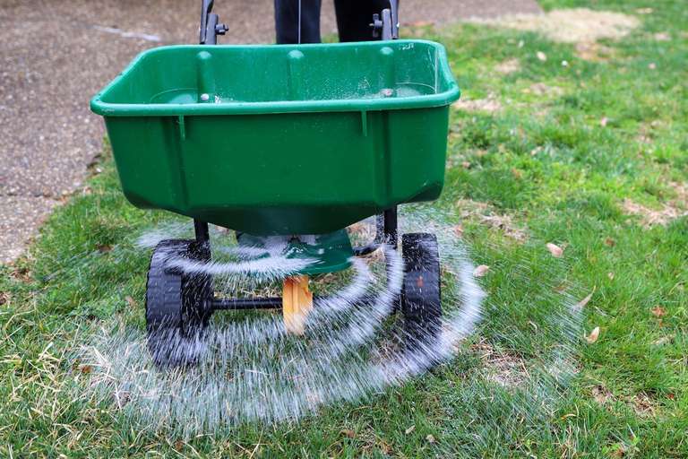 Organic vs. Inorganic Fertilizers: What’s the Difference and Which is ...